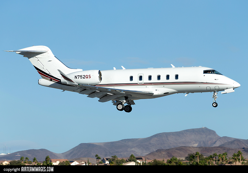 Bombardier Challenger 350 NetJets Aviation N752QS - AirTeamImages.com