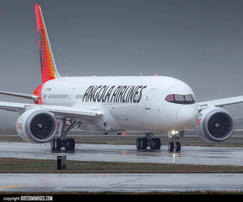 Boeing 787-9 Dreamliner TAAG Angola Airlines D2-TEQ - AirTeamImages.com