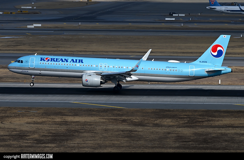Airbus A321-272NX Korean Air HL8505 - AirTeamImages.com