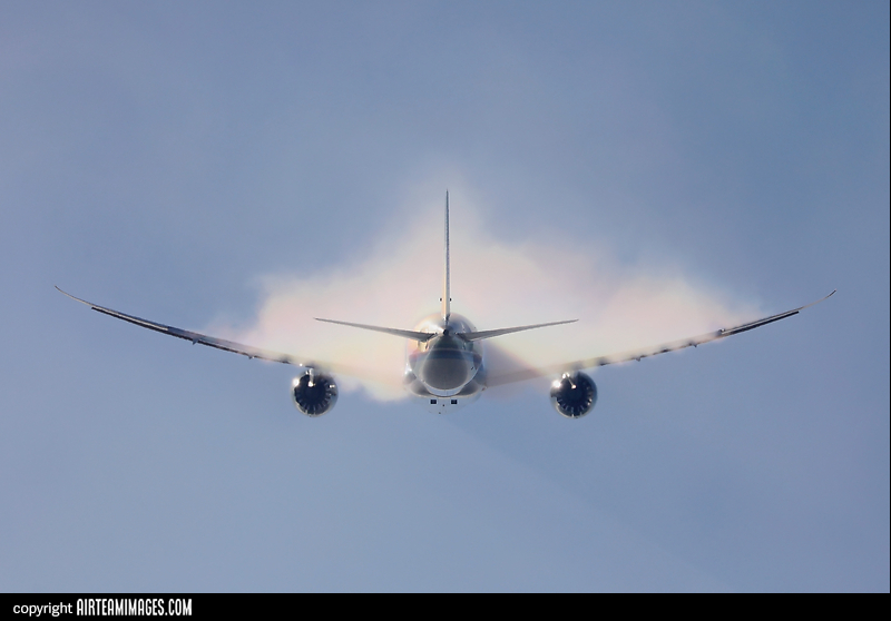 Boeing 787-10 Dreamliner Saudi Arabian Airlines HZ-AR32 - AirTeamImages.com