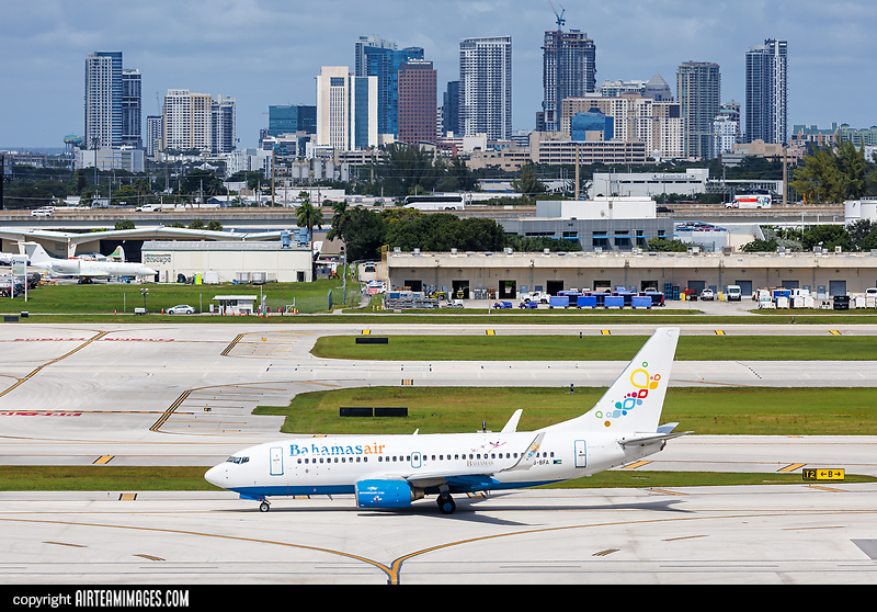 Boeing 737-7B6 Bahamasair C6-BFA - AirTeamImages.com