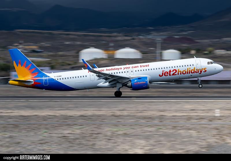 Airbus A321-251NX Jet2 G-SUNH - AirTeamImages.com