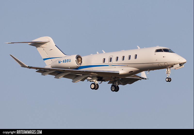 Bombardier Challenger 3500 Ryanair M-ABSU - AirTeamImages.com