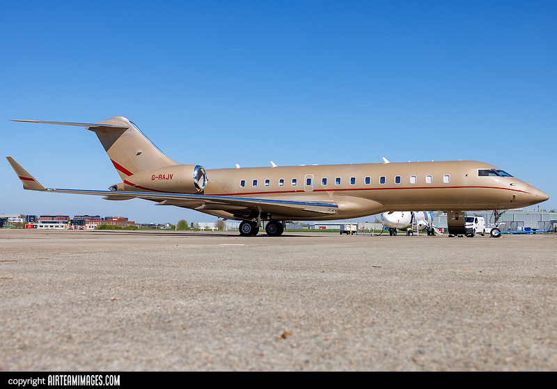 Bombardier Global Express-XRS Catreus G-RAJV - AirTeamImages.com