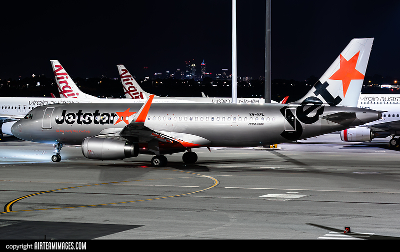 Airbus A320-232 Jetstar Airways VH-VFL - AirTeamImages.com