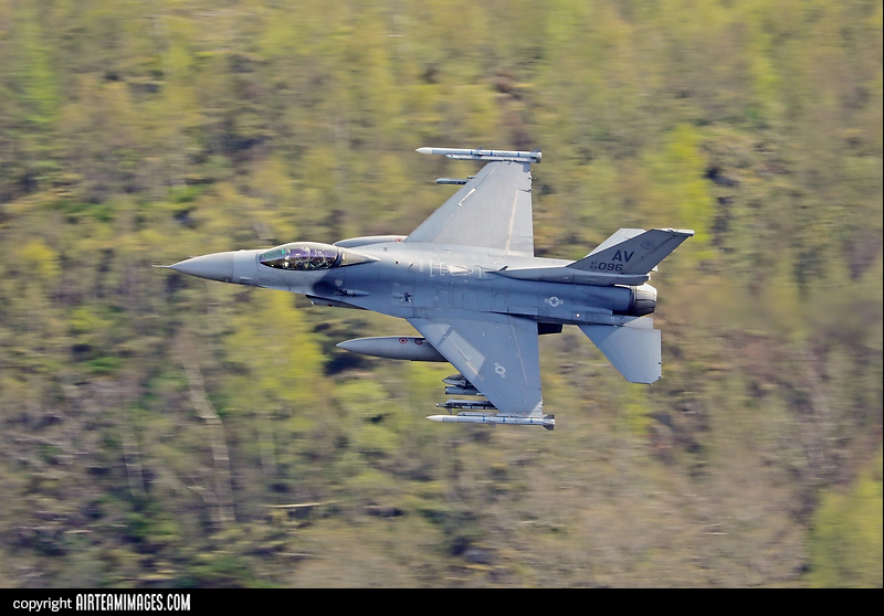 General Dynamics F-16C Falcon USA - US Air Force 89-2096 ...