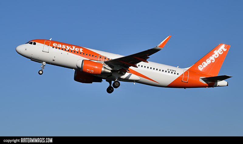 Airbus A320-214 EasyJet G-EZPV - AirTeamImages.com