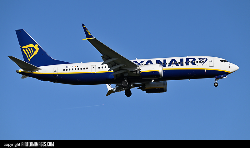 Boeing 737-8-200 MAX Ryanair EI-IFZ - AirTeamImages.com