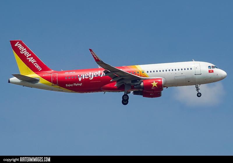 Airbus A320-214 Vietjet Air VN-A676 - AirTeamImages.com