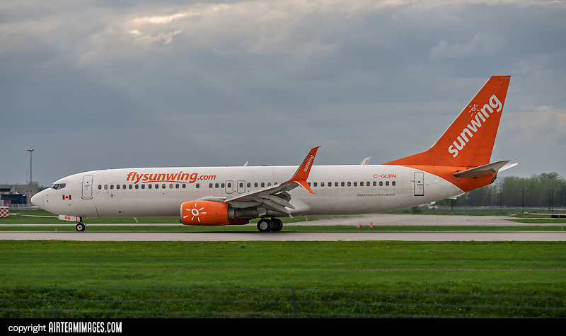 Boeing 737-8SH Sunwing Airlines C-GLRN - AirTeamImages.com