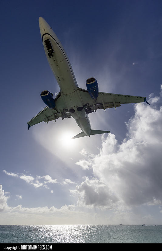 Boeing 737-724 United Airlines N21723 - AirTeamImages.com
