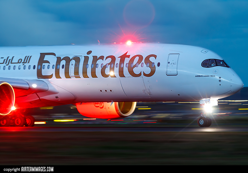 Airbus A350-941 Emirates A6-EXG - AirTeamImages.com