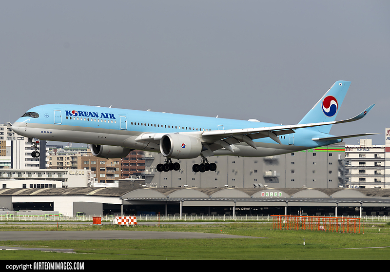 Airbus A350-941 Korean Air HL8597 - AirTeamImages.com