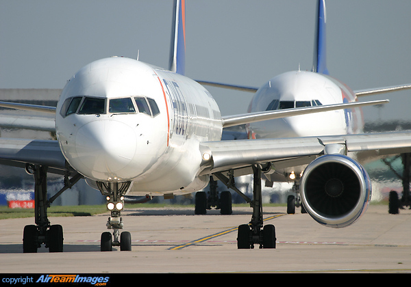 Boeing 757-23A Flyjet G-FJEB - AirTeamImages.com