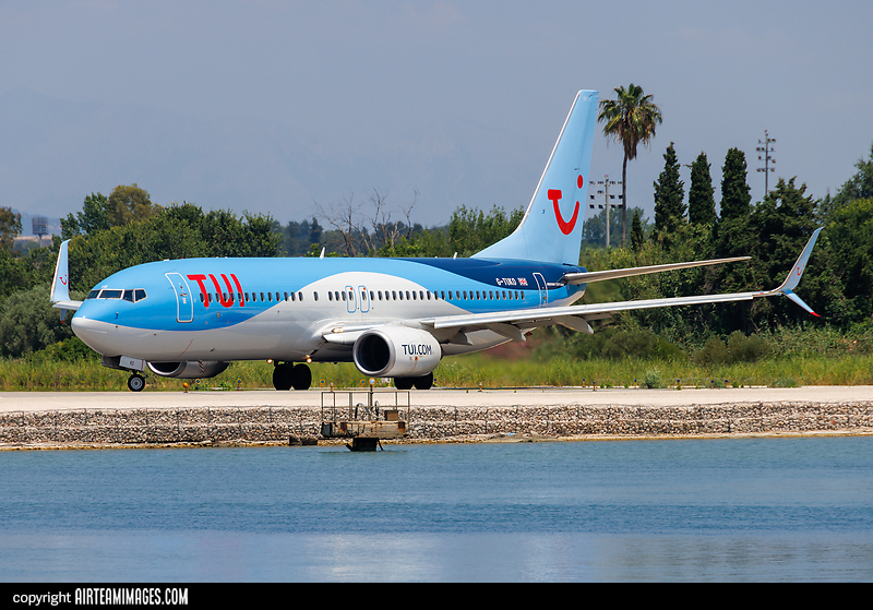 Boeing 737-8K5 TUI (UK) G-TUKO - AirTeamImages.com