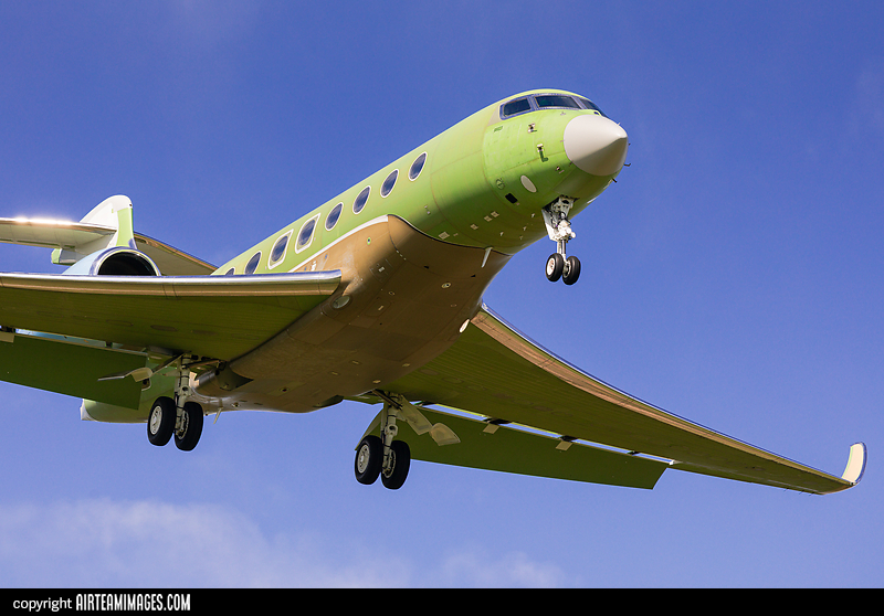 Gulfstream G800 Gulfstream Aerospace N823GD - AirTeamImages.com