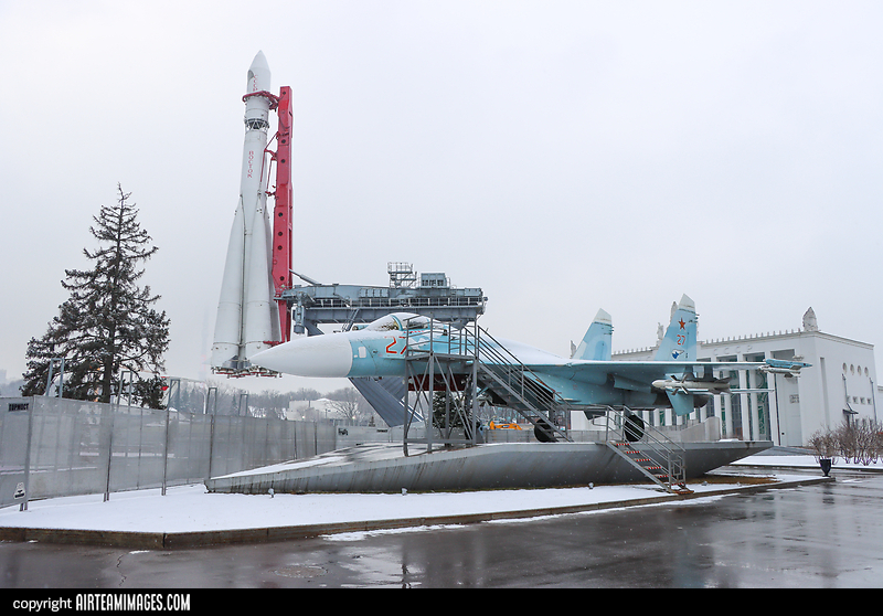 Sukhoi Su-27 Russia - Russian Air Force 27RED - AirTeamImages.com