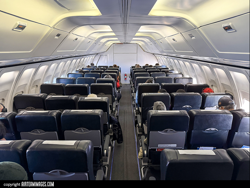 Boeing 737-2Q2C/Adv Air Inuit C-GMAI - AirTeamImages.com