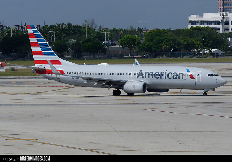 Boeing 737-823 American Airlines N978NN - AirTeamImages.com
