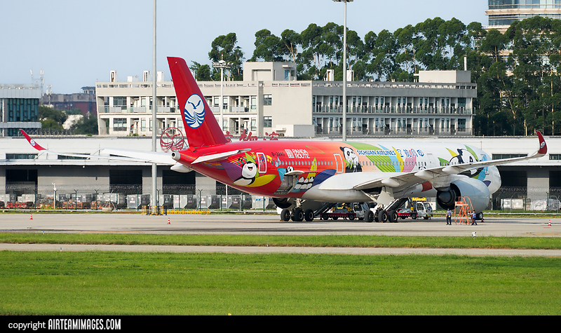 Airbus A350-941 Sichuan Airlines B-32AG - AirTeamImages.com