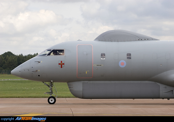 Bombardier Sentinel R1 ASTOR UK - Royal Air Force ZJ690 - AirTeamImages.com