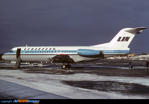 Fokker F-28-4000 Fellowship Linjeflyg SE-DGN - AirTeamImages.com