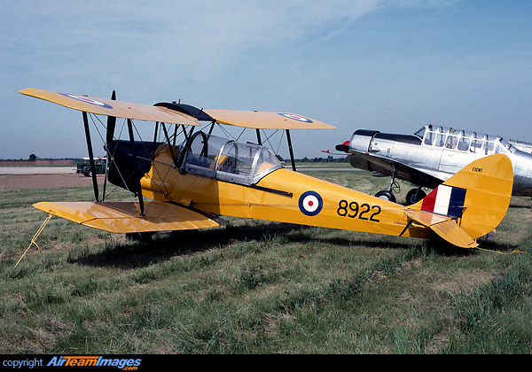DH82A Tiger Moth Canada - Royal Canadian Air Force C-GCWT ...