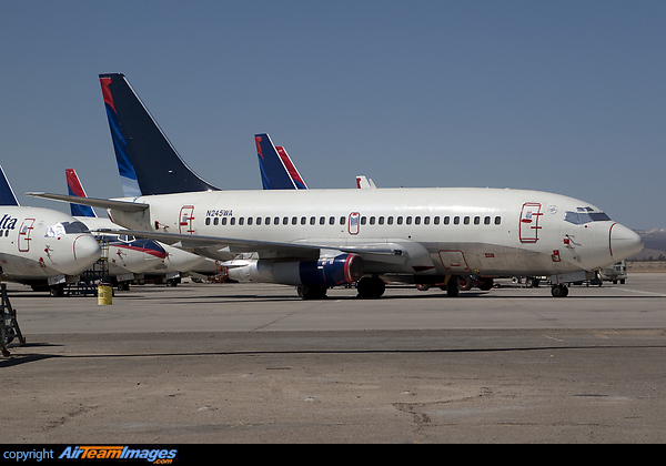 Boeing - 737 -200 Delta Air Lines N245WA - AirTeamImages.com